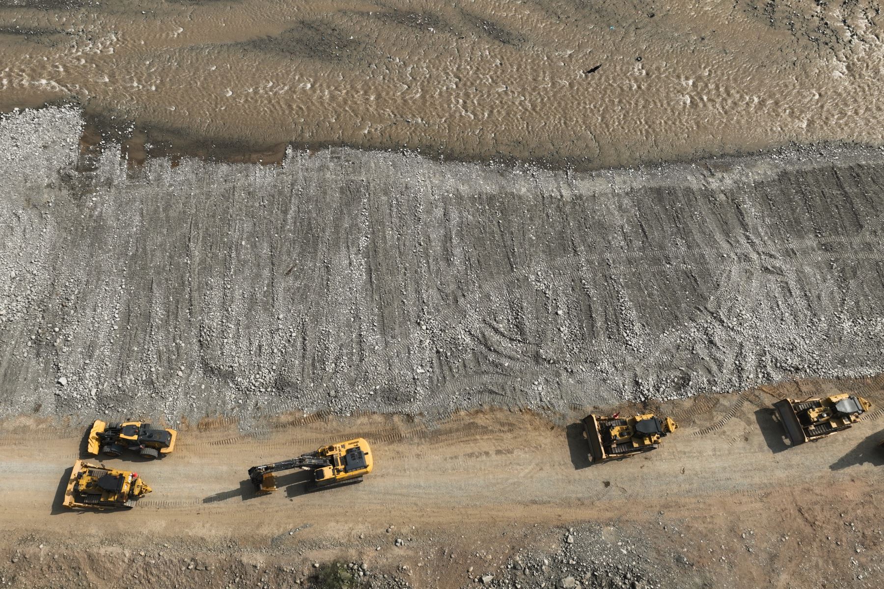 Autoridad Nacional del Agua (ANA) Culmina limpieza de 35 km del Río ...
