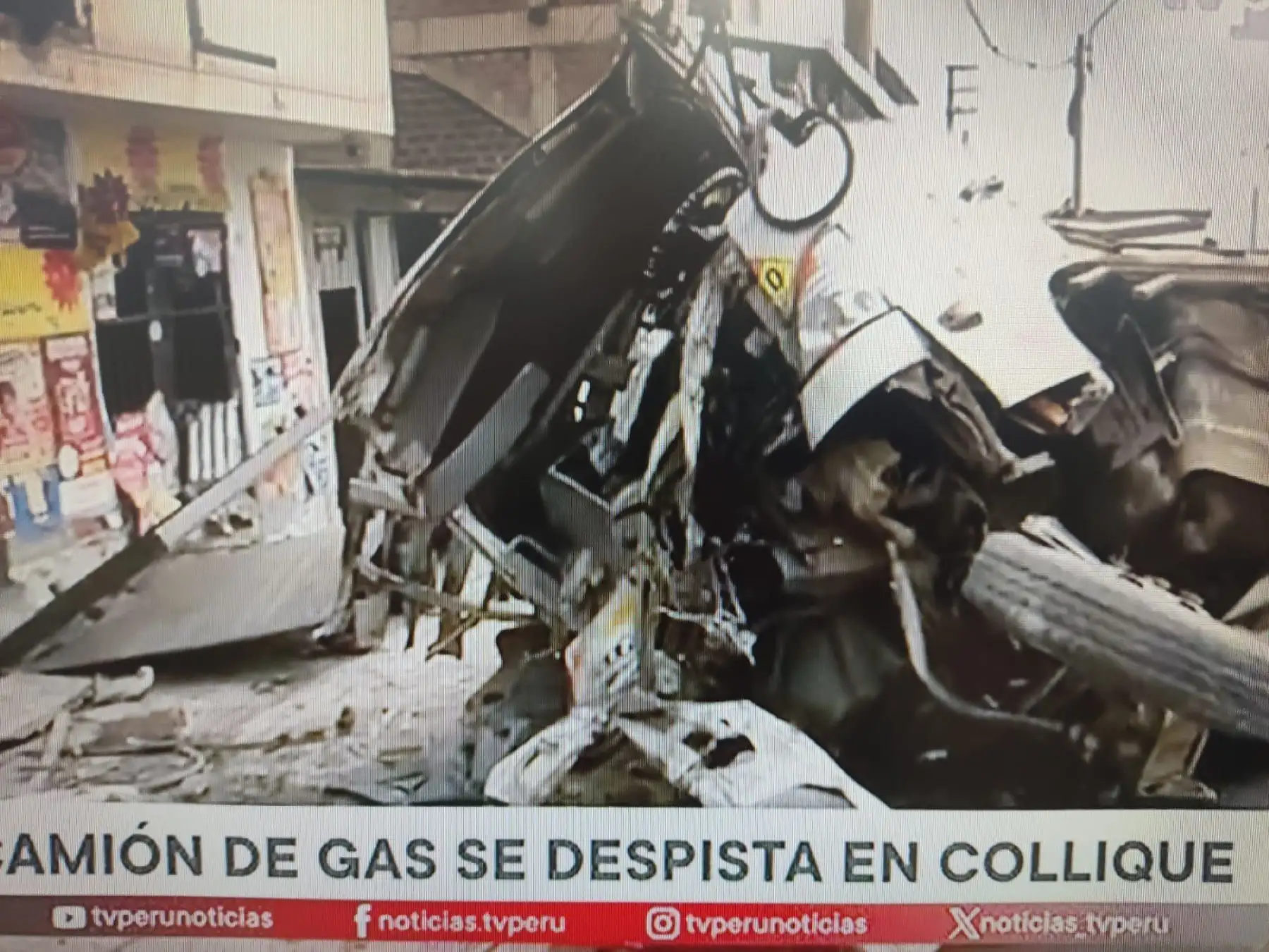 Comas: camión con balones de gas colisiona contra vivienda y deja 3 ...