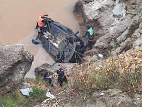 Huancayo: camioneta cae al río Mantaro y fallecen dos de sus ocupantes ...