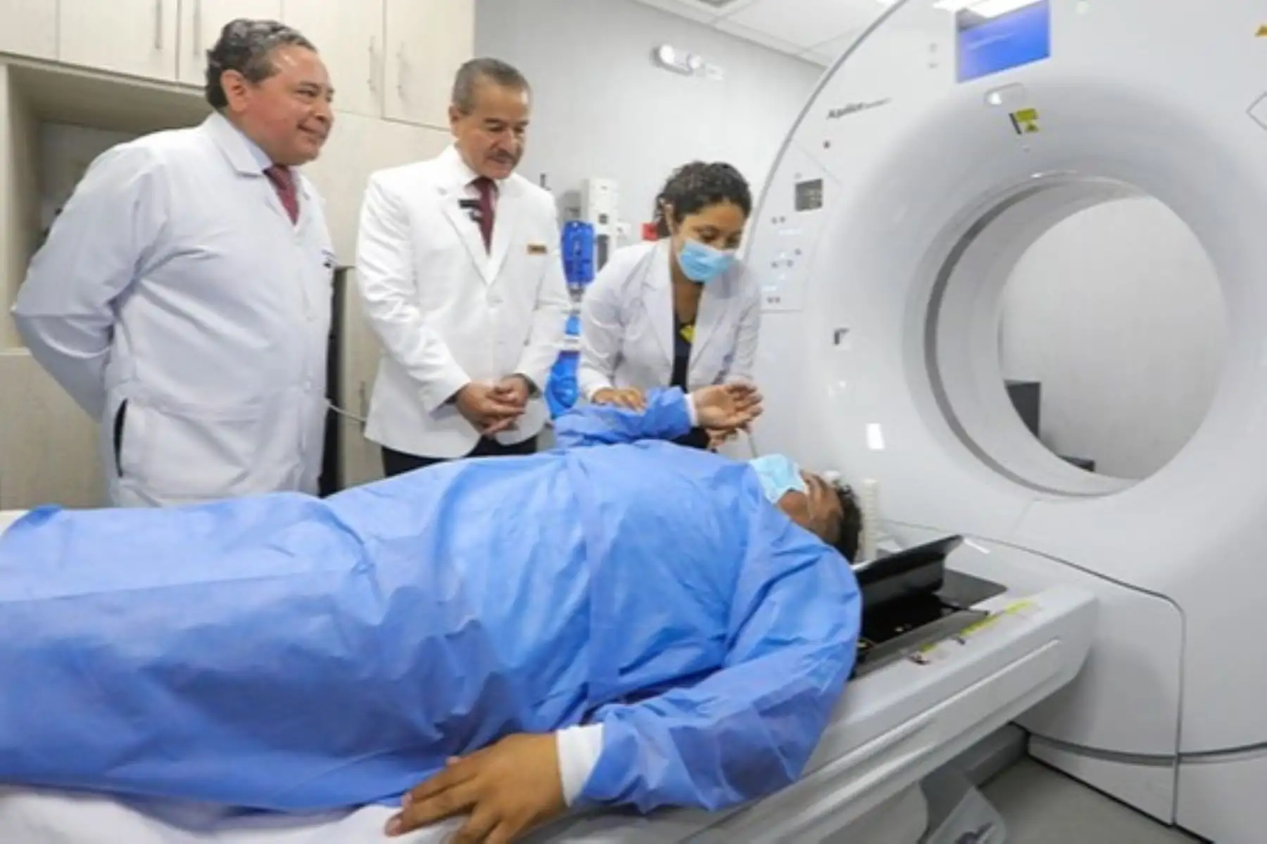 Minsa inaugura primer tomógrafo simulador con inteligencia artificial ...