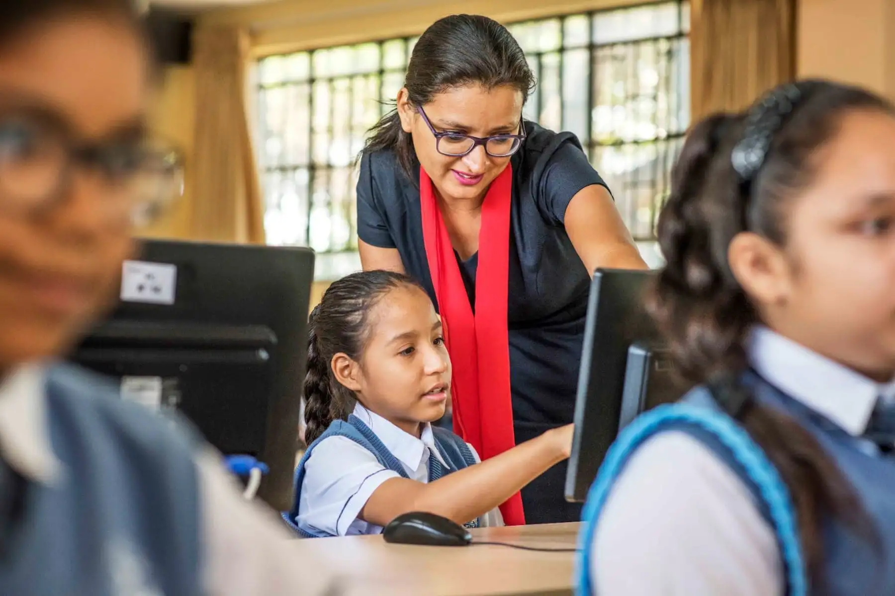 Minedu publica relación de 60 000 plazas para reasignación docente ...